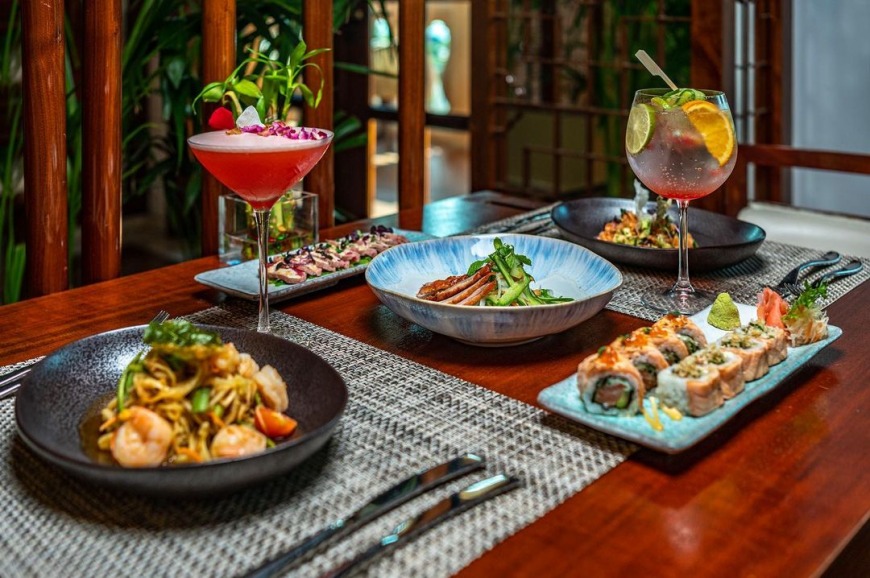Best Places for a Weekday Bottomless Brunch in Dubai | ExpatWomanFood.com